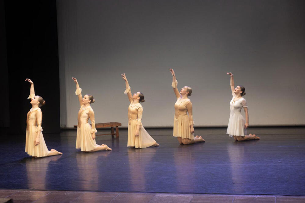 Contemporary Modern Jazz - Munn Academy of Dance